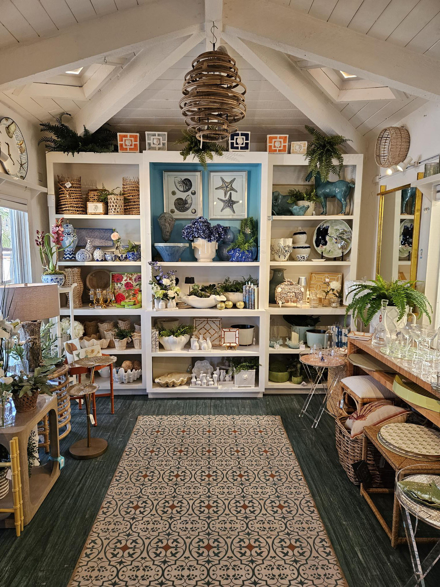 Boca Blooms | Our Showroom